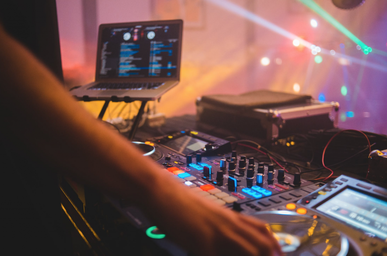 What Is MQA Audio? An Overview - Top Entrepreneurs Podcast | Enterprise ...