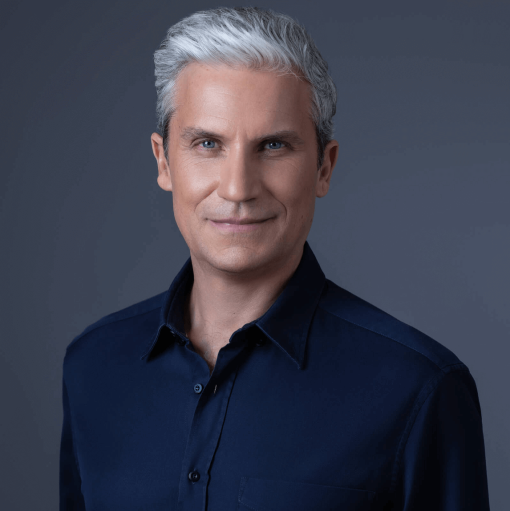 Luxury Real Estate Pioneer Transforms Industry with Unique Marketing ...