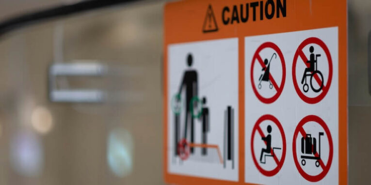 How To Choose The Right Safety Signs For Compliance & Visibility - Top ...